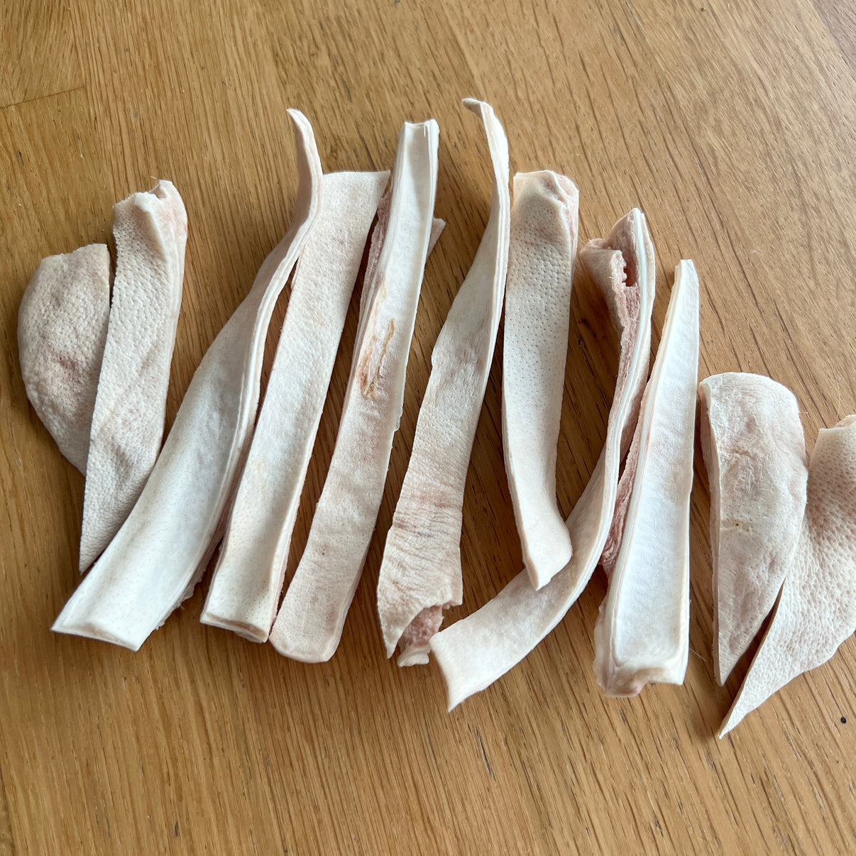 Pig Ear Strips 豬耳條 | 寵物零食 |天然寵物小食| 風乾凍乾零食 | Little Petdators | Natural ...